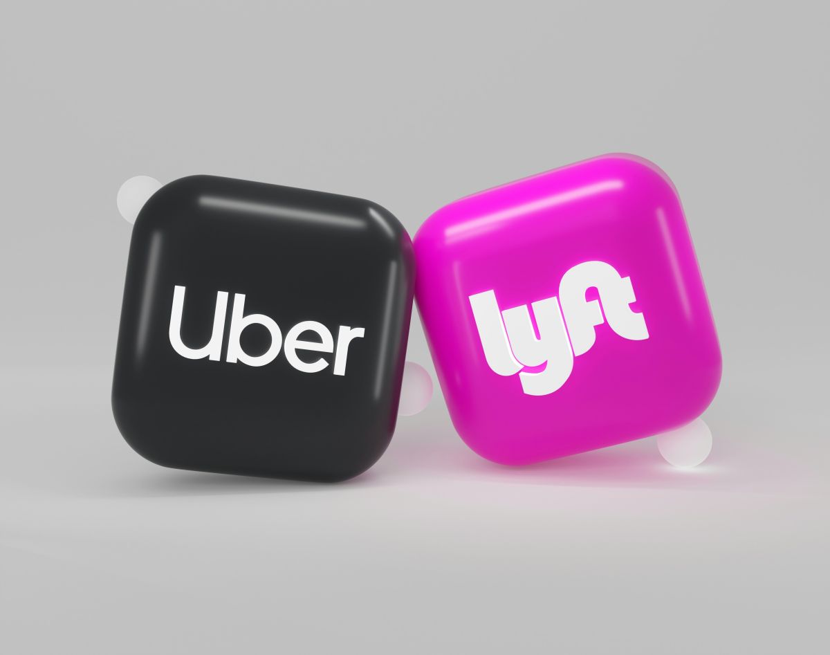 Uber vs. Lyft in 2025: Which Rideshare Reigns Supreme for Drivers? - Fundo